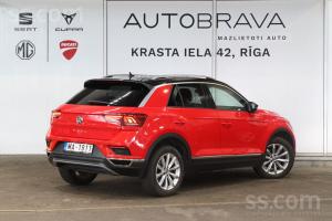 Sarkans Volkswagen T-Roc 2018 Rīga, ar dzinēja tilpumu 1.50 L un nobraukumu 104 tūkst. km par 17990 €, foto 7 vietnē AUTOMOTO.COM.LV