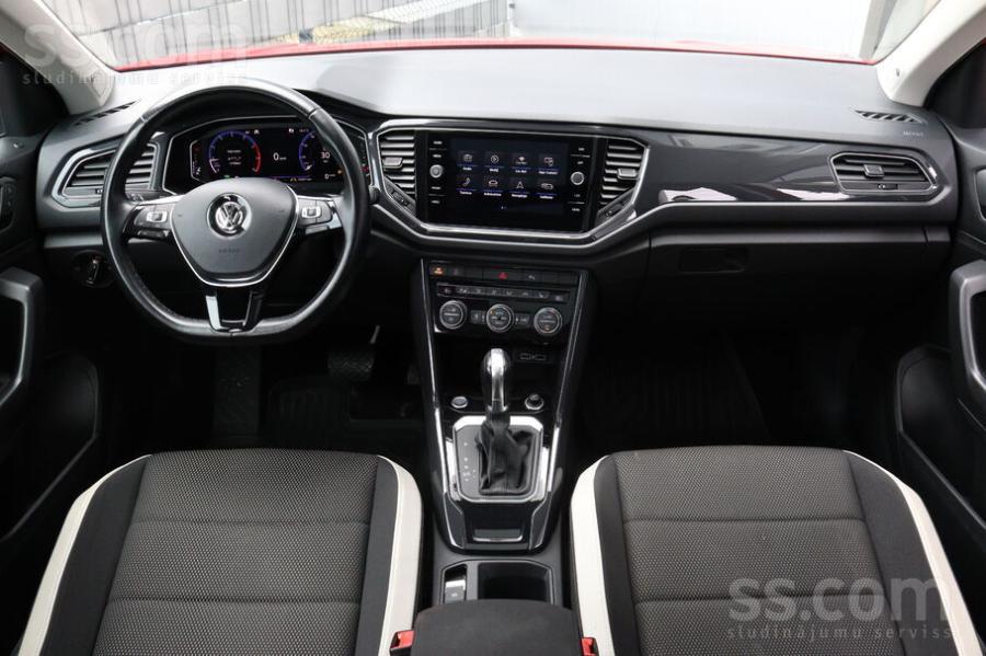 Sarkans Volkswagen T-Roc 2018 Rīga, ar dzinēja tilpumu 1.50 L un nobraukumu 104 tūkst. km par 17990 €, foto 29 vietnē AUTOMOTO.COM.LV