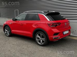 Sarkans Volkswagen T-Roc 2018 Rīga, ar dzinēja tilpumu 1.50 L un nobraukumu 170 tūkst. km par 16900 €, foto 4 vietnē AUTOMOTO.COM.LV