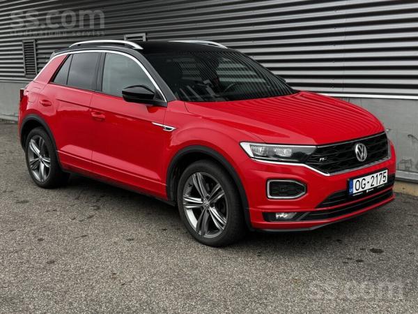 Red Volkswagen T-Roc 2018 in Riga, with an engine capacity of 1.50 L and mileage of 170 thousand km for 16900 €, photo 7 on AUTOMOTO.COM.LV