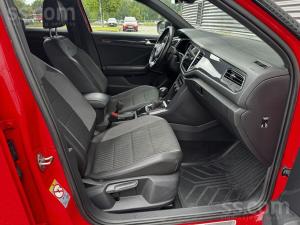 Sarkans Volkswagen T-Roc 2018 Rīga, ar dzinēja tilpumu 1.50 L un nobraukumu 170 tūkst. km par 16900 €, foto 14 vietnē AUTOMOTO.COM.LV