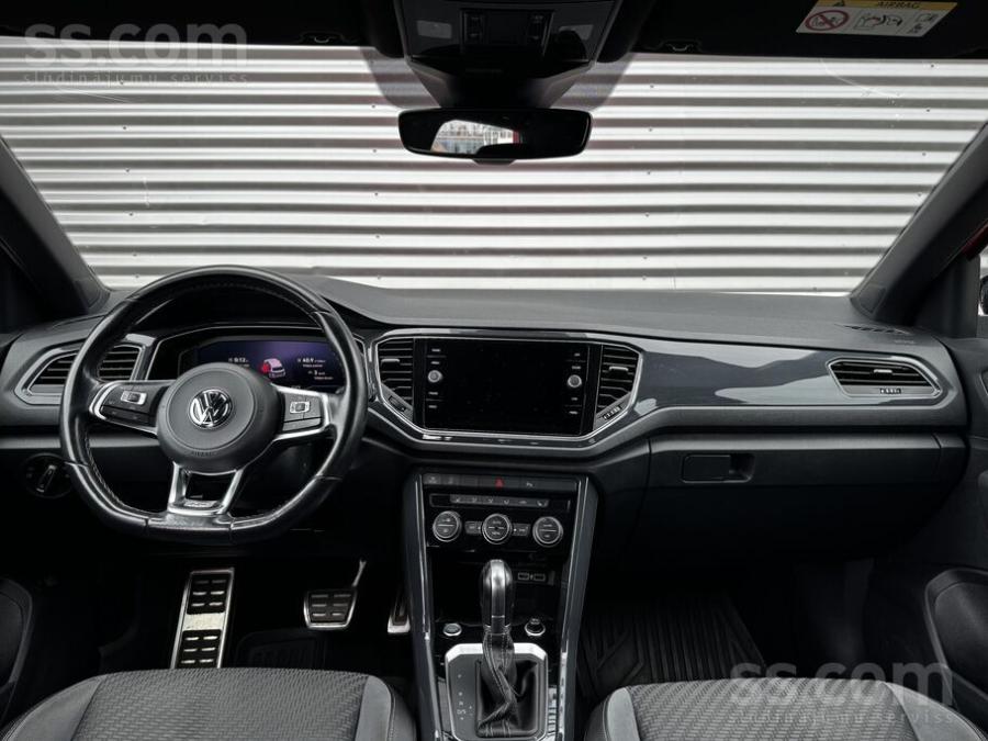 Sarkans Volkswagen T-Roc 2018 Rīga, ar dzinēja tilpumu 1.50 L un nobraukumu 170 tūkst. km par 16900 €, foto 15 vietnē AUTOMOTO.COM.LV