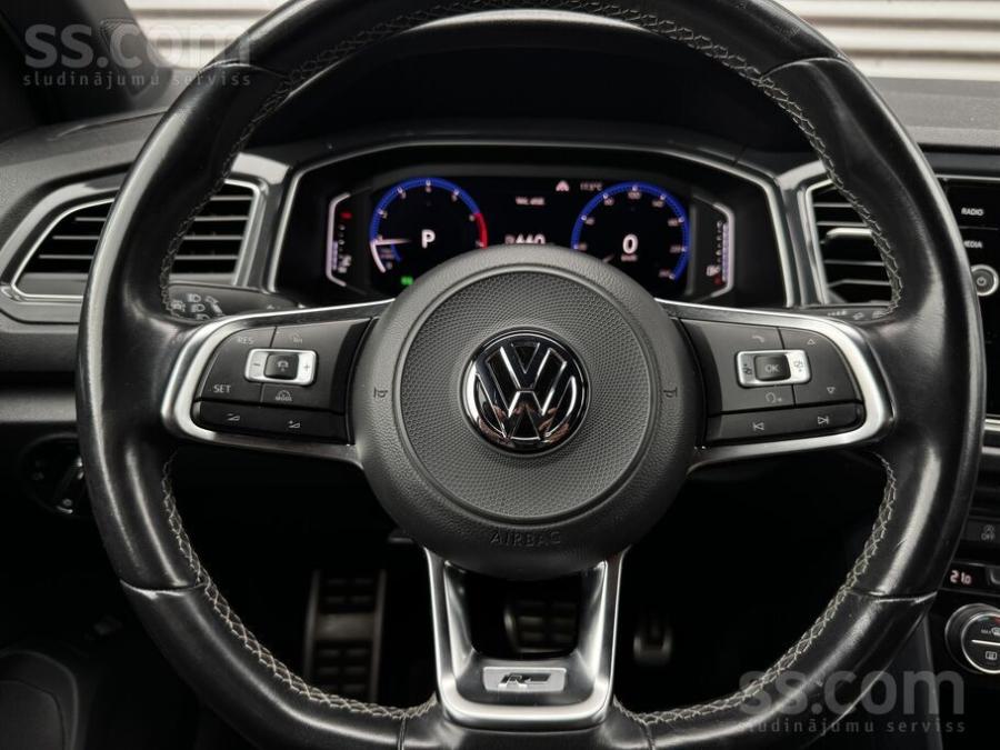 Sarkans Volkswagen T-Roc 2018 Rīga, ar dzinēja tilpumu 1.50 L un nobraukumu 170 tūkst. km par 16900 €, foto 16 vietnē AUTOMOTO.COM.LV