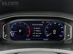 Sarkans Volkswagen T-Roc 2018 Rīga, ar dzinēja tilpumu 1.50 L un nobraukumu 170 tūkst. km par 16900 €, foto 18 vietnē AUTOMOTO.COM.LV