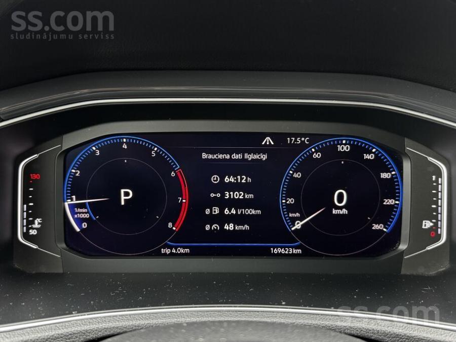 Sarkans Volkswagen T-Roc 2018 Rīga, ar dzinēja tilpumu 1.50 L un nobraukumu 170 tūkst. km par 16900 €, foto 18 vietnē AUTOMOTO.COM.LV