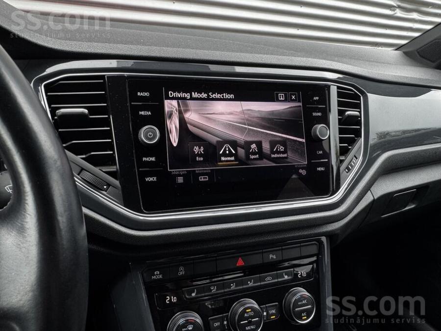 Sarkans Volkswagen T-Roc 2018 Rīga, ar dzinēja tilpumu 1.50 L un nobraukumu 170 tūkst. km par 16900 €, foto 22 vietnē AUTOMOTO.COM.LV