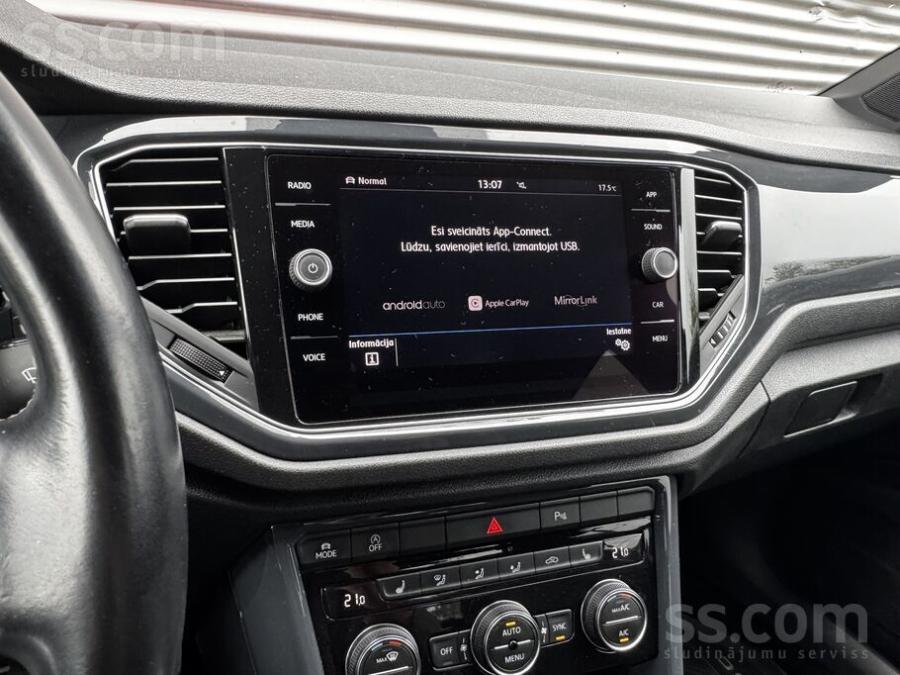Sarkans Volkswagen T-Roc 2018 Rīga, ar dzinēja tilpumu 1.50 L un nobraukumu 170 tūkst. km par 16900 €, foto 23 vietnē AUTOMOTO.COM.LV