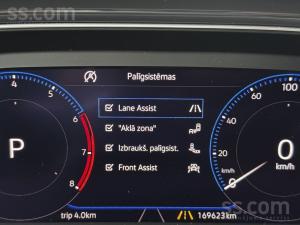 Sarkans Volkswagen T-Roc 2018 Rīga, ar dzinēja tilpumu 1.50 L un nobraukumu 170 tūkst. km par 16900 €, foto 26 vietnē AUTOMOTO.COM.LV