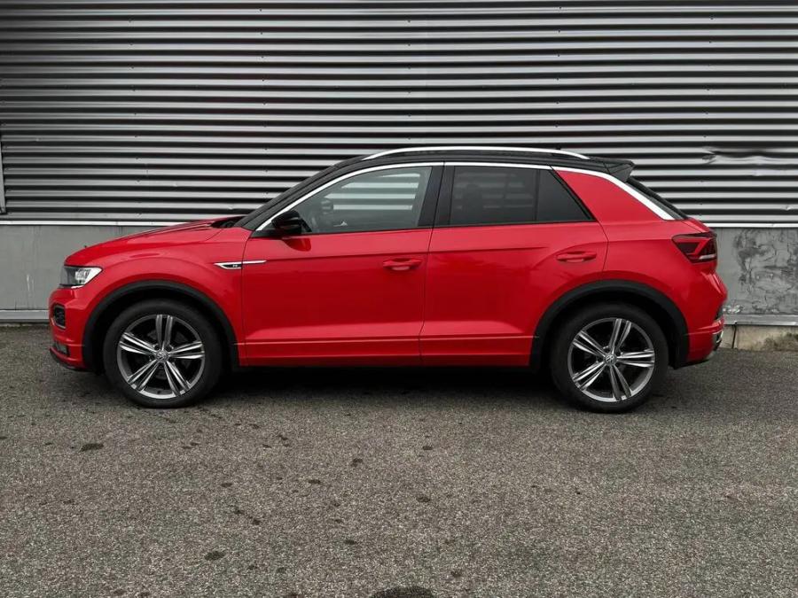 Red Volkswagen T-Roc 2018 in Riga, with an engine capacity of 1.50 L and mileage of 170 thousand km for 16900 €, photo 3 on AUTOMOTO.COM.LV