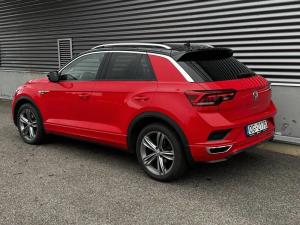 Red Volkswagen T-Roc 2018 in Riga, with an engine capacity of 1.50 L and mileage of 170 thousand km for 16900 €, photo 4 on AUTOMOTO.COM.LV