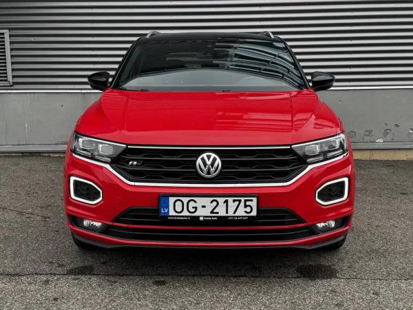 Sarkans Volkswagen T-Roc 2018 Rīga, ar dzinēja tilpumu 1.50 L un nobraukumu 170 tūkst. km par 16900 €, foto 8 vietnē AUTOMOTO.COM.LV