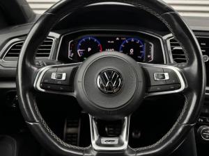 Red Volkswagen T-Roc 2018 in Riga, with an engine capacity of 1.50 L and mileage of 170 thousand km for 16900 €, photo 16 on AUTOMOTO.COM.LV