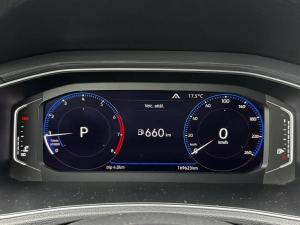 Red Volkswagen T-Roc 2018 in Riga, with an engine capacity of 1.50 L and mileage of 170 thousand km for 16900 €, photo 17 on AUTOMOTO.COM.LV
