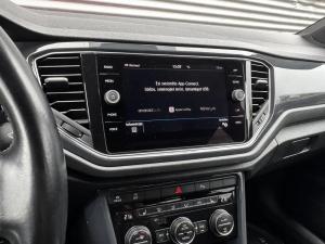 Red Volkswagen T-Roc 2018 in Riga, with an engine capacity of 1.50 L and mileage of 170 thousand km for 16900 €, photo 23 on AUTOMOTO.COM.LV