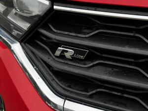 Red Volkswagen T-Roc 2018 in Riga, with an engine capacity of 1.50 L and mileage of 170 thousand km for 16900 €, photo 29 on AUTOMOTO.COM.LV