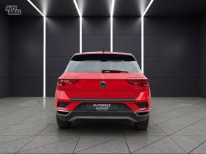 Red Volkswagen T-Roc 2020 in Kaunas, with an engine capacity of 2.00 L and mileage of 45 thousand km for 24436 €, photo 6 on AUTOMOTO.COM.LV
