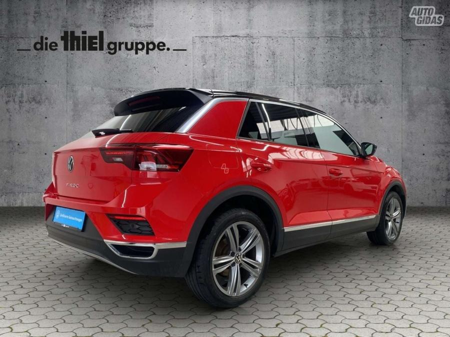 Red Volkswagen T-Roc 2021 in Kaunas, with an engine capacity of 1.50 L and mileage of 37 thousand km for 24316 €, photo 4 on AUTOMOTO.COM.LV