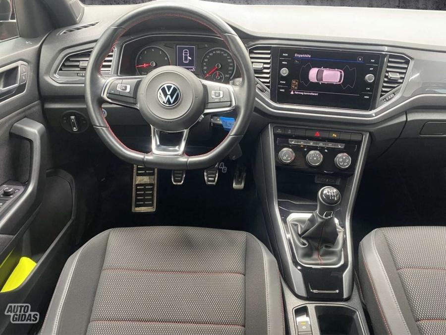 Red Volkswagen T-Roc 2021 in Kaunas, with an engine capacity of 1.50 L and mileage of 37 thousand km for 24316 €, photo 8 on AUTOMOTO.COM.LV