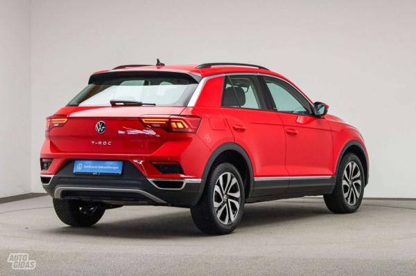 Red Volkswagen T-Roc 2021 in Kaunas, with an engine capacity of 2.00 L and mileage of 36 thousand km for 26405 €, photo 3 on AUTOMOTO.COM.LV