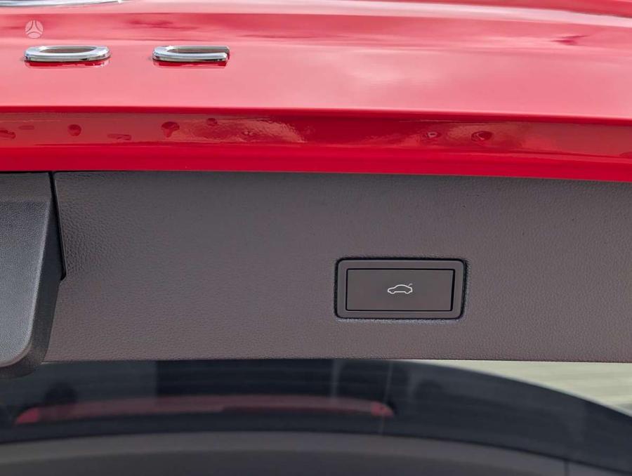 Red Volkswagen T-Roc 2021 in Taurage, with an engine capacity of 1.50 L and mileage of 70 thousand km for 17700 €, photo 16 on AUTOMOTO.COM.LV