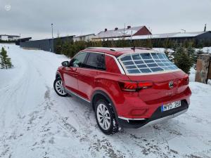 Red Volkswagen T-Roc 2022 in Alytus, with an engine capacity of 1.50 L and mileage of 55 thousand km for 15900 €, photo 5 on AUTOMOTO.COM.LV