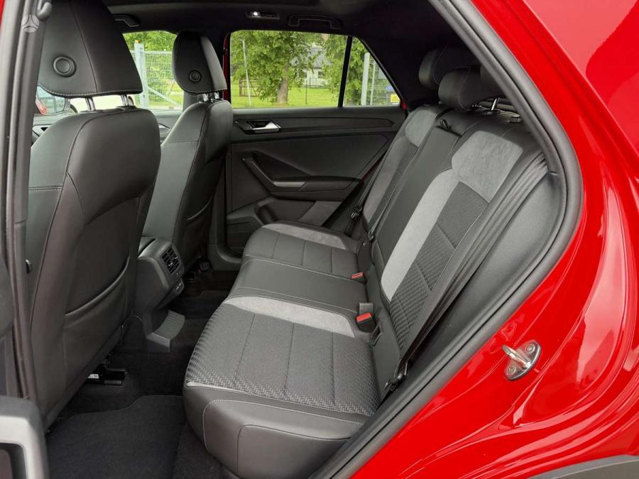 Sarkans Volkswagen T-Roc 2022 Šauļi, ar dzinēja tilpumu 1.50 L un nobraukumu 200 tūkst. km par 17990 €, foto 19 vietnē AUTOMOTO.COM.LV