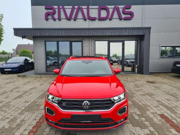 Sarkans Volkswagen T-Roc 2022 Šauļi, ar dzinēja tilpumu 1.50 L un nobraukumu 166 tūkst. km par 18950 €, foto 1 vietnē AUTOMOTO.COM.LV
