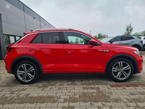 Sarkans Volkswagen T-Roc 2022 Šauļi, ar dzinēja tilpumu 1.50 L un nobraukumu 166 tūkst. km par 18950 €, foto 5 vietnē AUTOMOTO.COM.LV