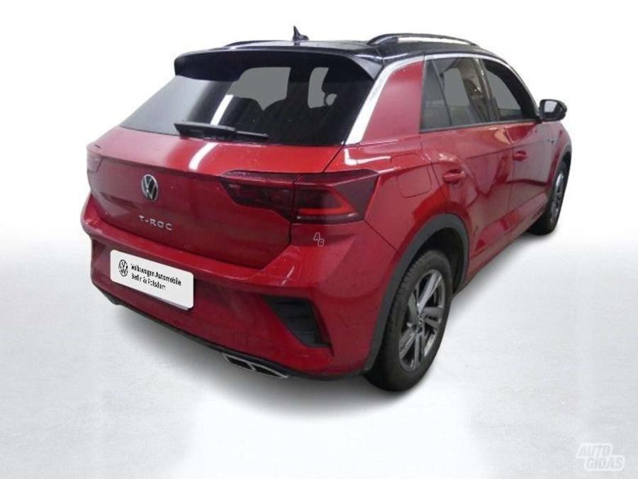 Red Volkswagen T-Roc 2023 in Kaunas, with an engine capacity of 1.50 L and mileage of 52 thousand km for 26883 €, photo 3 on AUTOMOTO.COM.LV