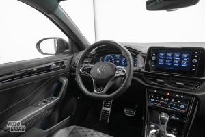 Красный Фольксваген Ти-Рок 2023 в Вильнюс, объемом двигателя 1.50 л и пробегом 49 тыс. км за 25900 €, фото 11 на AUTOMOTO.COM.LV