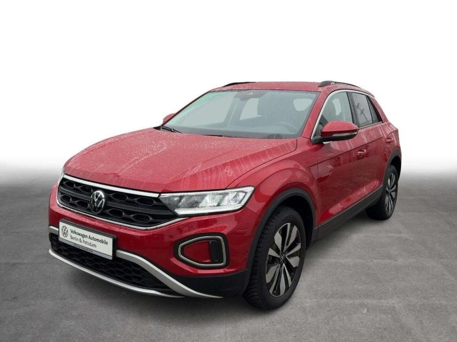 Red Volkswagen T-Roc 2024 in Kaunas, with an engine capacity of 1.00 L and mileage of 12 thousand km for 25765 €, photo 2 on AUTOMOTO.COM.LV