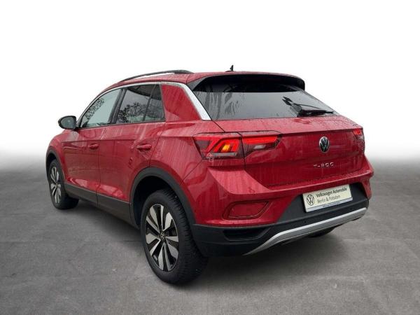 Red Volkswagen T-Roc 2024 in Kaunas, with an engine capacity of 1.00 L and mileage of 12 thousand km for 25765 €, photo 4 on AUTOMOTO.COM.LV