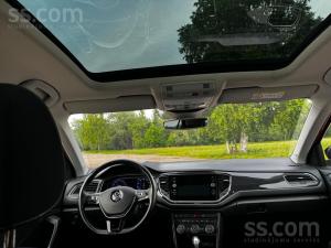 Sarkans Volkswagen T-Roc 2018 Rīga, ar dzinēja tilpumu 1.50 L un nobraukumu 103 tūkst. km par 18000 €, foto 9 vietnē AUTOMOTO.COM.LV