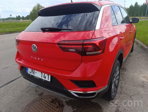 Volkswagen T-Roc 2018 Ogre vietnē Sarkans Volkswagen T-Roc 2018 Ogre, ar dzinēja tilpumu 1.50 L un nobraukumu 134 tūkst. km par 16000 €, foto 4 vietnē AUTOMOTO.COM.LV