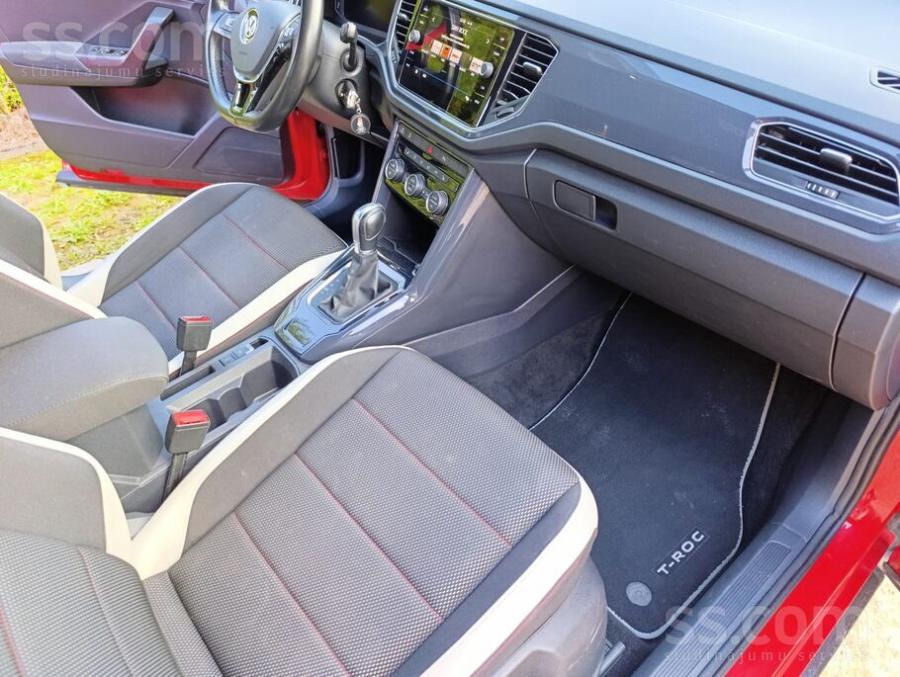 Red Volkswagen T-Roc 2018 in Ogre, with an engine capacity of 1.50 L and mileage of 134 thousand km for 14500 €, photo 16 on AUTOMOTO.COM.LV