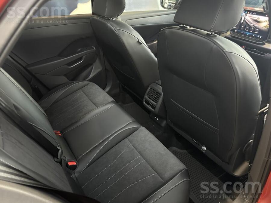 Sarkans Volkswagen T-Roc 2026 Valmiera, ar dzinēja tilpumu 1.50 L un nobraukumu 10 tūkst. km par 36580 €, foto 10 vietnē AUTOMOTO.COM.LV