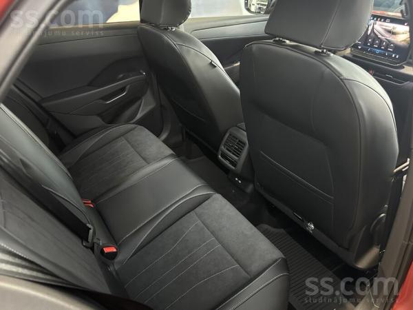 Sarkans Volkswagen T-Roc 2026 Valmiera, ar dzinēja tilpumu 1.50 L un nobraukumu 10 tūkst. km par 34680 €, foto 10 vietnē AUTOMOTO.COM.LV