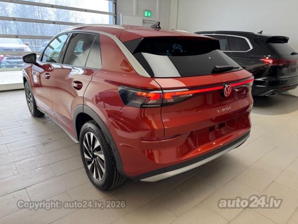 Sarkans Volkswagen T-Roc 2026 Viljandi, ar dzinēja tilpumu 1.50 L un nobraukumu 1 tūkst. km par 36990 €, foto 3 vietnē AUTOMOTO.COM.LV