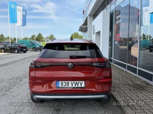 Sarkans Volkswagen T-Roc 2026 Viljandi, ar dzinēja tilpumu 1.50 L un nobraukumu 10 tūkst. km par 32500 €, foto 5 vietnē AUTOMOTO.COM.LV