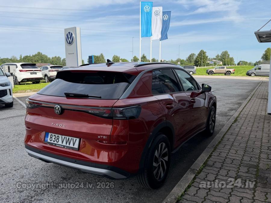 Sarkans Volkswagen T-Roc 2026 Viljandi, ar dzinēja tilpumu 1.50 L un nobraukumu 10 tūkst. km par 32500 €, foto 6 vietnē AUTOMOTO.COM.LV
