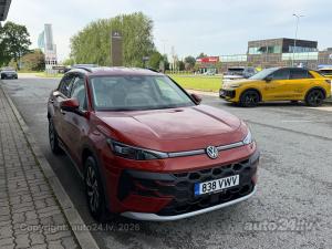 Sarkans Volkswagen T-Roc 2026 Viljandi, ar dzinēja tilpumu 1.50 L un nobraukumu 10 tūkst. km par 32500 €, foto 7 vietnē AUTOMOTO.COM.LV