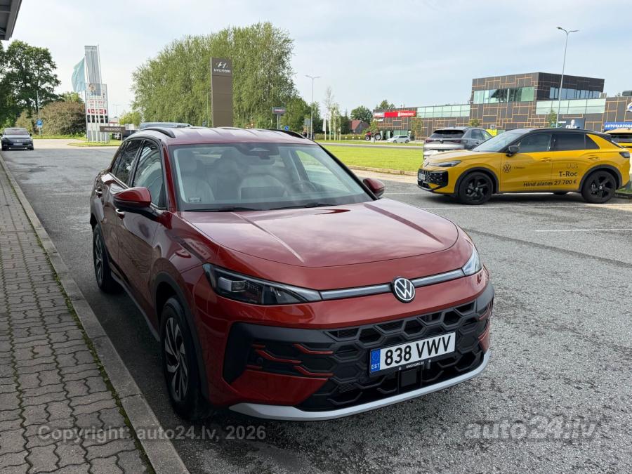 Sarkans Volkswagen T-Roc 2026 Viljandi, ar dzinēja tilpumu 1.50 L un nobraukumu 10 tūkst. km par 32500 €, foto 7 vietnē AUTOMOTO.COM.LV
