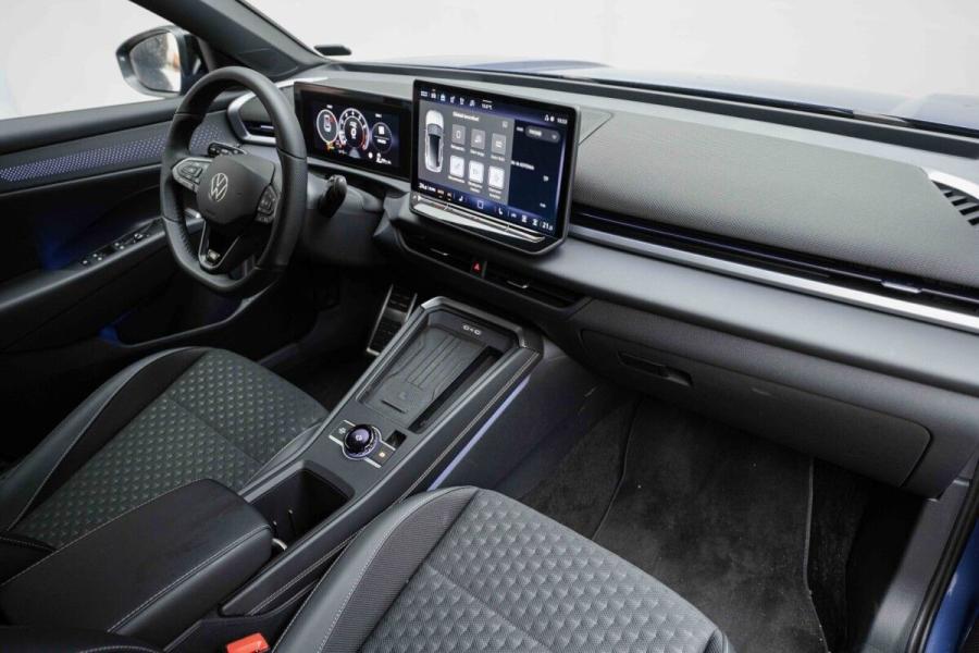 Volkswagen T-Roc 2026 Peetri, ar dzinēja tilpumu 1.50 L un nobraukumu 3 tūkst. km par 36900 €, foto 9 vietnē AUTOMOTO.COM.LV