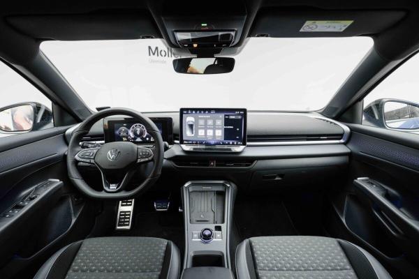 Volkswagen T-Roc 2026 Peetri, ar dzinēja tilpumu 1.50 L un nobraukumu 3 tūkst. km par 36900 €, foto 10 vietnē AUTOMOTO.COM.LV
