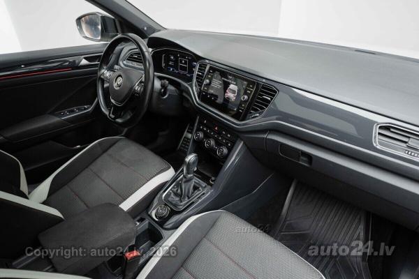 Volkswagen T-Roc 2018 in Tallinn, with an engine capacity of 2.00 L and mileage of 142 thousand km for 18900 €, photo 10 on AUTOMOTO.COM.LV