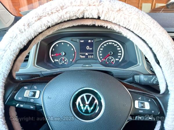 Volkswagen T-Roc 2020 Tallina, ar dzinēja tilpumu 1.50 L un nobraukumu 131 tūkst. km par 15000 €, foto 11 vietnē AUTOMOTO.COM.LV