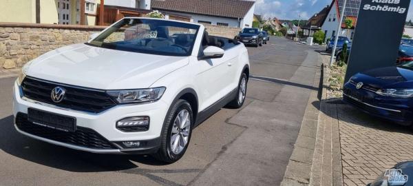 White Volkswagen T-Roc 2021 in Kaunas, with an engine capacity of 1.50 L and mileage of 28 thousand km for 25480 €, photo 1 on AUTOMOTO.COM.LV