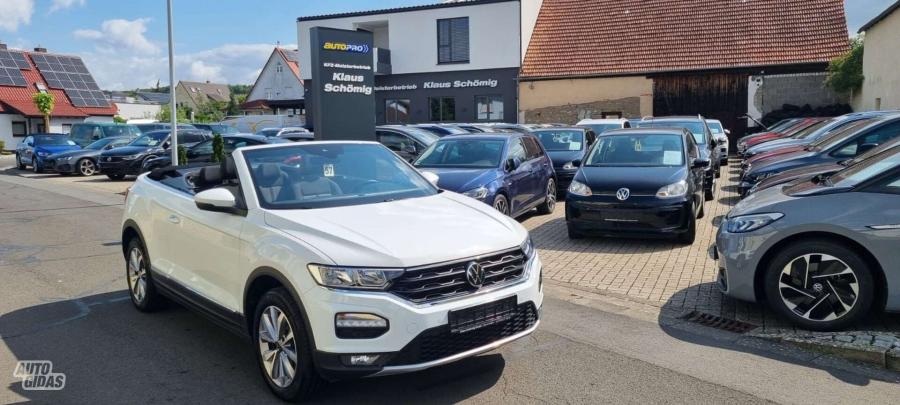 White Volkswagen T-Roc 2021 in Kaunas, with an engine capacity of 1.50 L and mileage of 28 thousand km for 25480 €, photo 7 on AUTOMOTO.COM.LV
