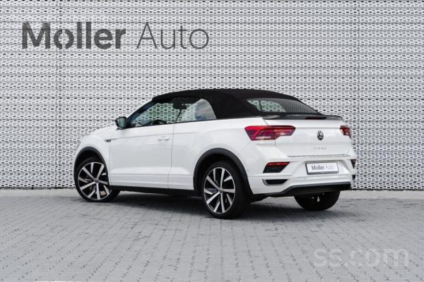 White Volkswagen T-Roc 2021 in Riga, with an engine capacity of 1.50 L and mileage of 57 thousand km for 19950 €, photo 4 on AUTOMOTO.COM.LV