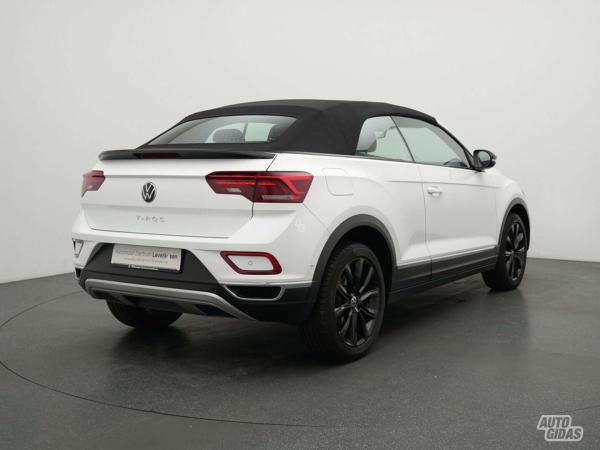 Balts Volkswagen T-Roc 2022 Kauņa, ar dzinēja tilpumu 1.00 L un nobraukumu 34 tūkst. km par 27023 €, foto 3 vietnē AUTOMOTO.COM.LV